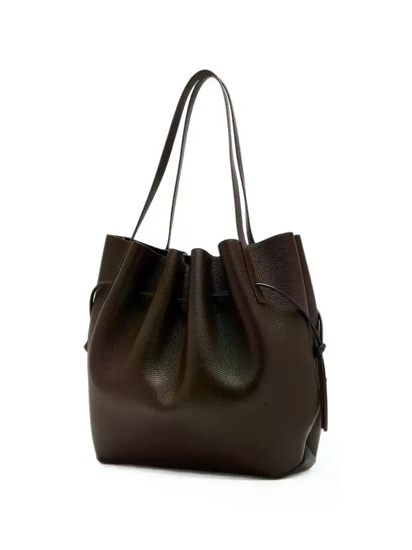 Yuzefi Scallop Shoulder Bag