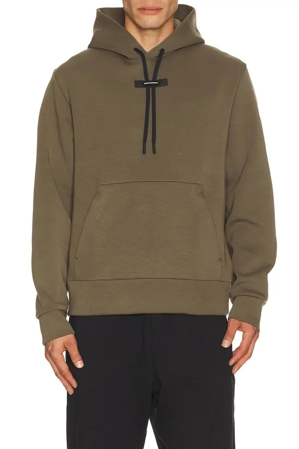 On Focus Tech Hoodie In Brown - Bark