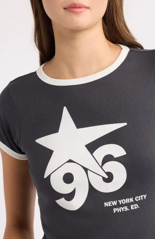 VINYL ICONS 96 Star Graphic Ringer T-shirt