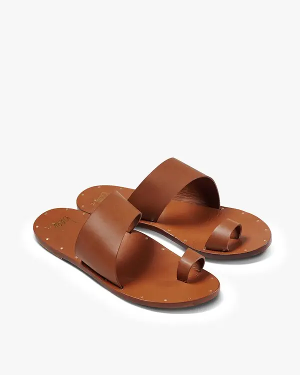 Beek Finch Leather Toe-ring Sandal