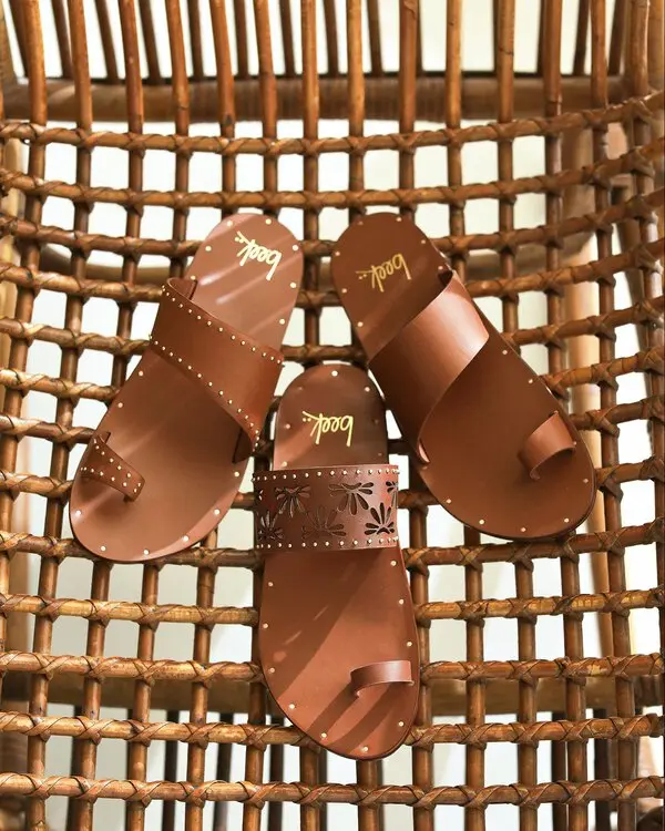 Beek Finch Leather Toe-ring Sandal
