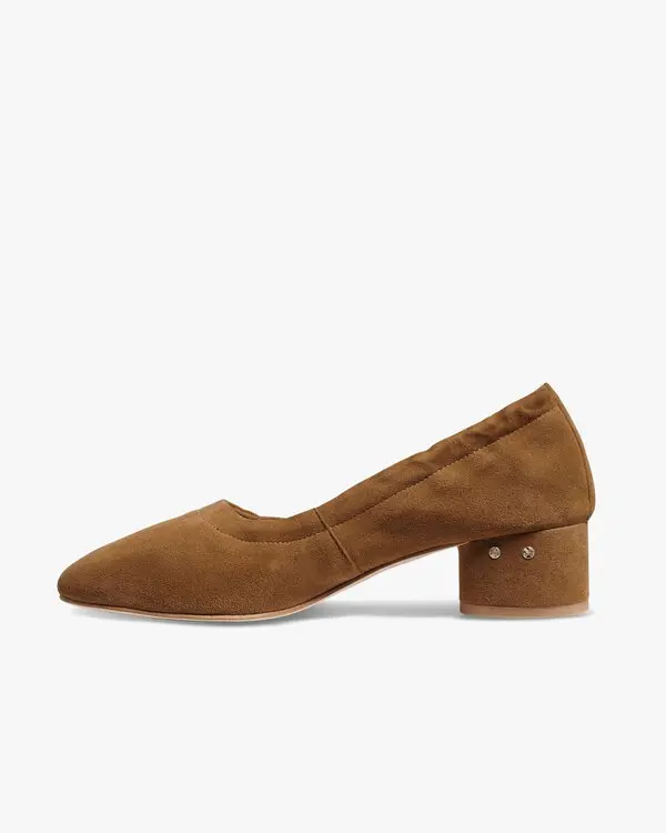 Beek Lina Suede Ballet Heel