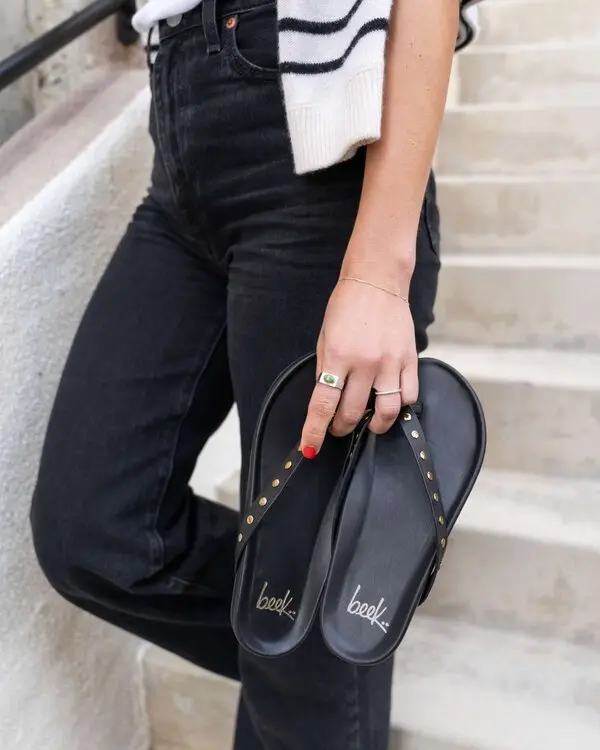 Beek Tringa Leather Thong Sandal