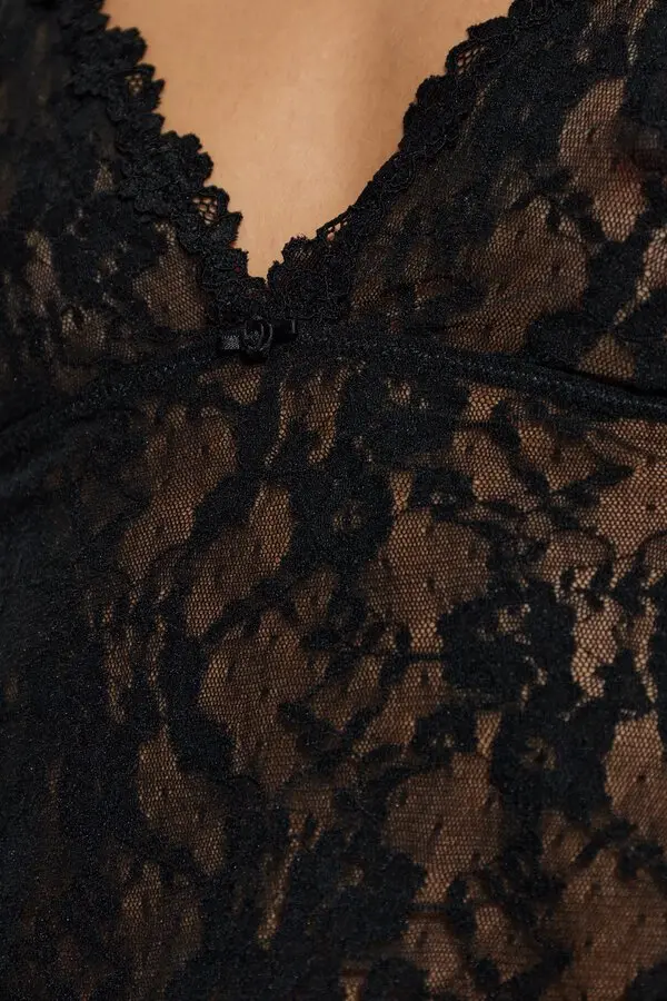 SKIMS Lace Lingerie Set: Camisole And Boxer Shorts