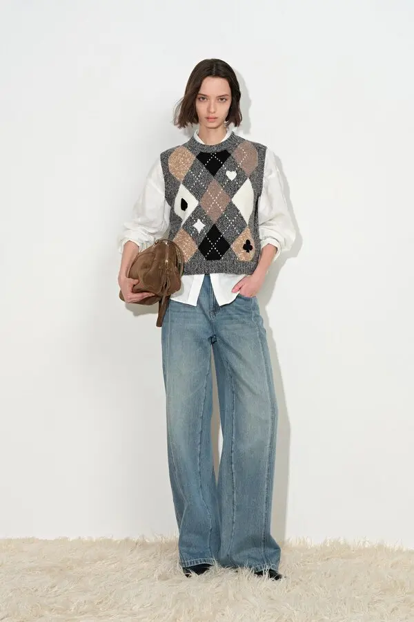 Fabrique Veronica Hand Embroidery Contrast Argyle Vest In Wool Blend