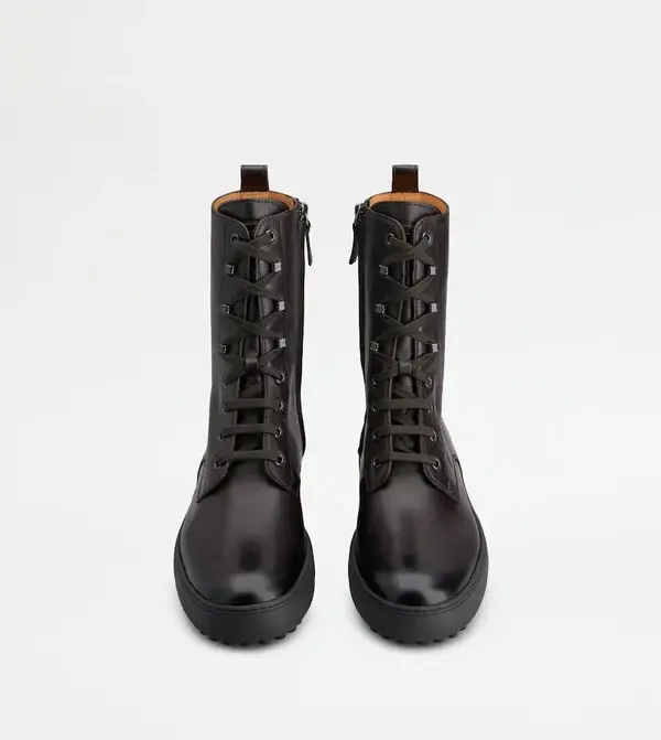 TOD'S Winter Gommino Ankle Boots In Leather