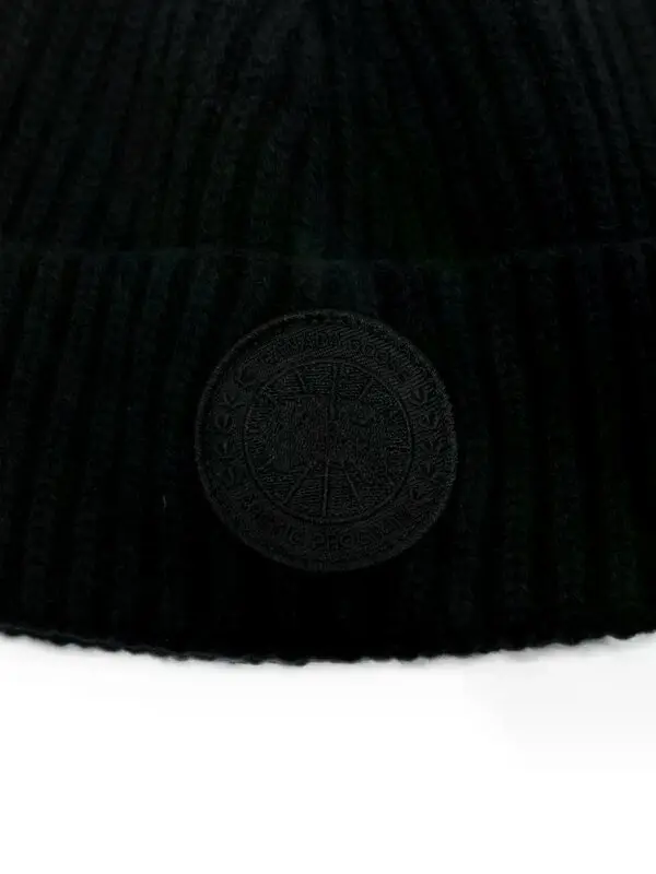 Canada Goose Logo-patch Ribbed Beanie Hat