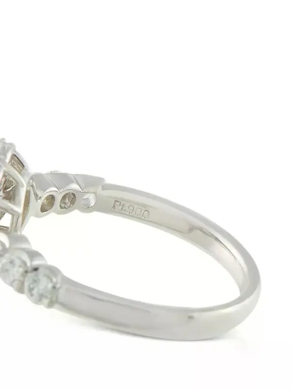 LB EXCLUSIVE Embellished Diamond Halo Ring - Silver