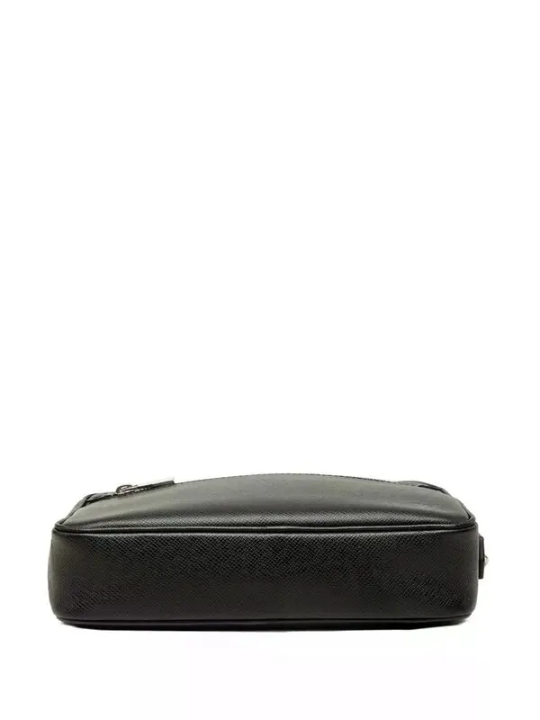 LOUIS VUITTON 2019 Taiga Pochette Kasai Clutch Bag
