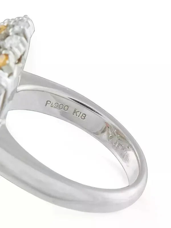 LB EXCLUSIVE Diamond Cluster Ring