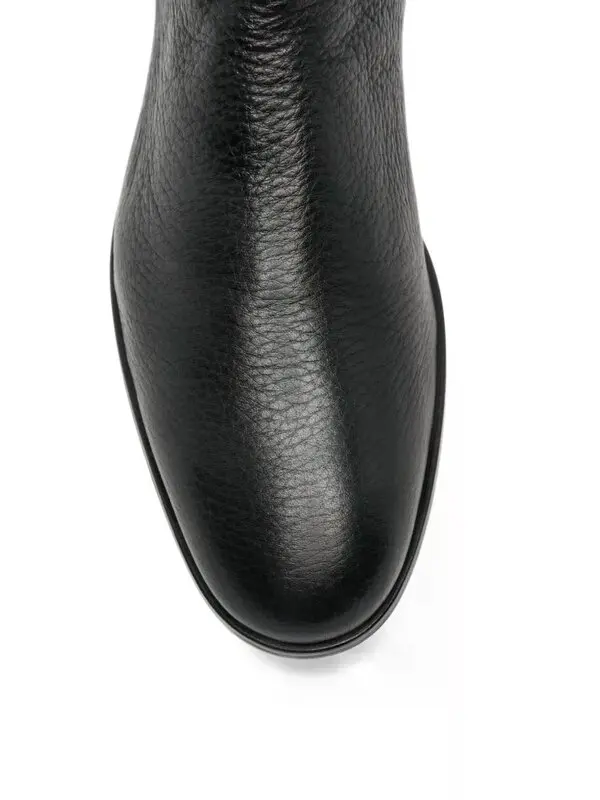 DOUCAL'S Grained Leather Chelsea Boots