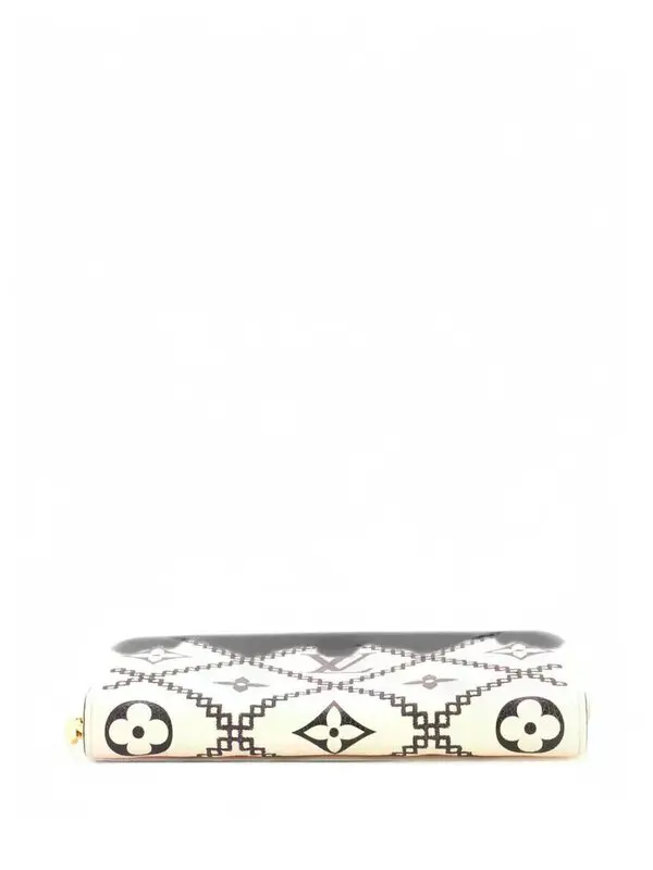 LOUIS VUITTON Zippy Wallet Monogram Empreinte Giant Broderies Small Wallets
