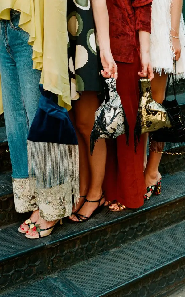 MÉLISSE The Midnight Knot Bag In Solid Velvet