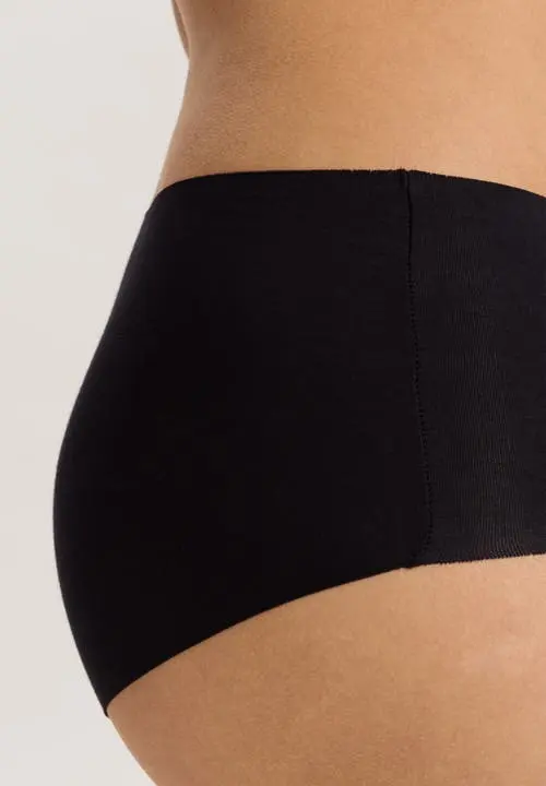Hanro Invisible Cotton Full Brief - Black