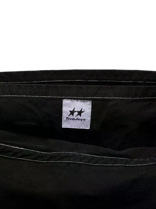 TWOJEYS Sterling Logo-print Shoulder Bag