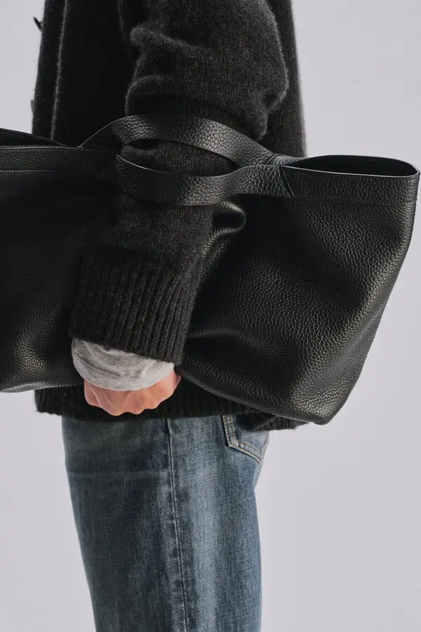 THE ROW Large Kit Tote Bag - Black