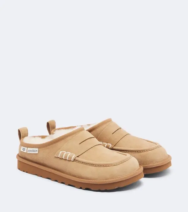 JW Anderson X Ugg Shearling-lined Suede Mules - Beige