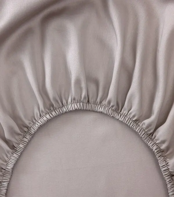 YVES DELORME Triomphe Super King Fitted Sheet - Grey