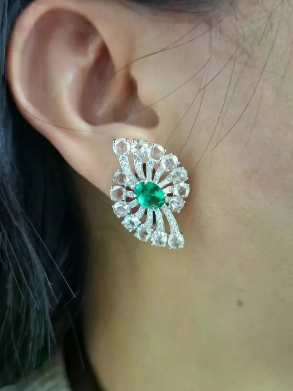 HYT JEWELRY Emerald And Diamond Earrings