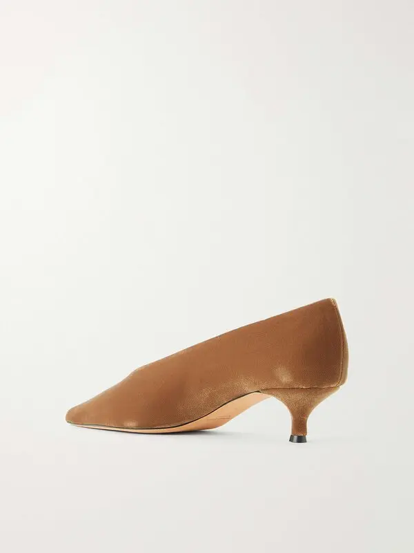 Le Monde Beryl Babouche 40 Velvet Pumps