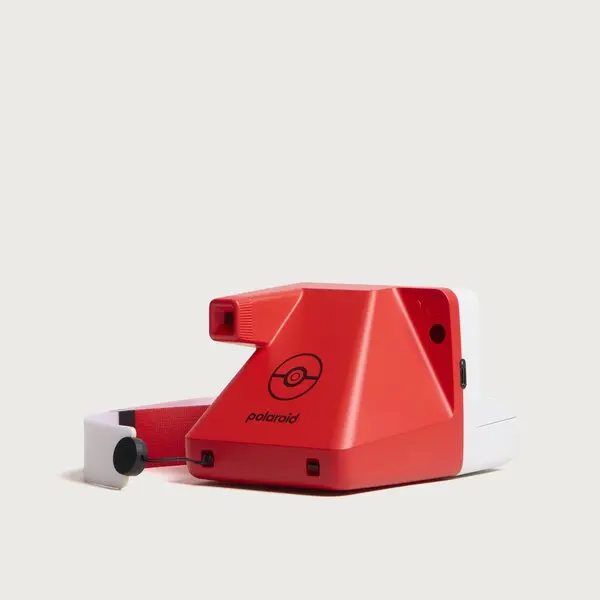 POLAROID Now Generation 3 Pokemon Pokeball Edition