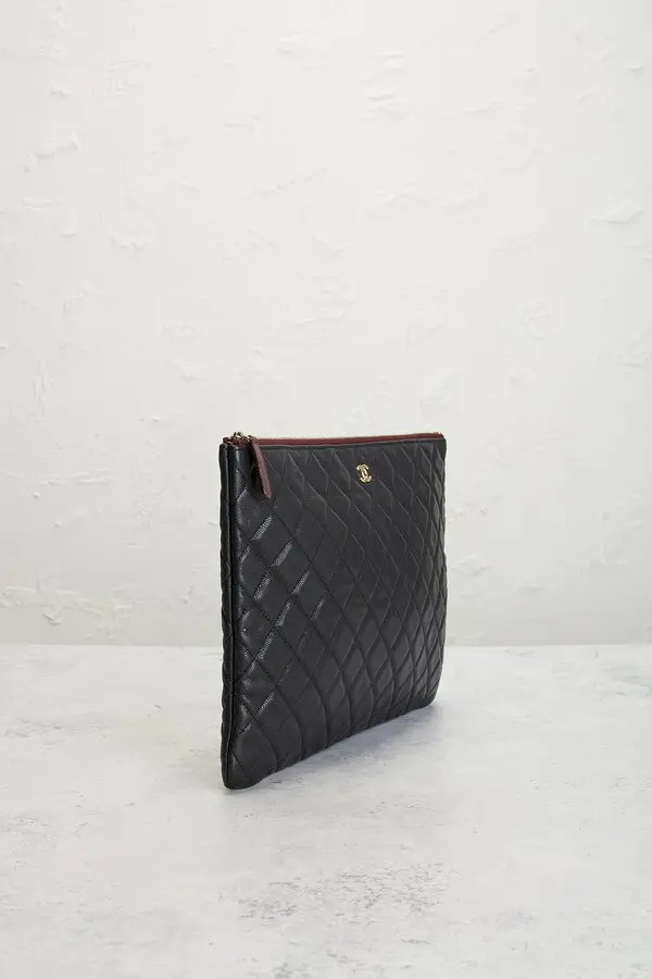 Chanel Caviar O Case Clutch