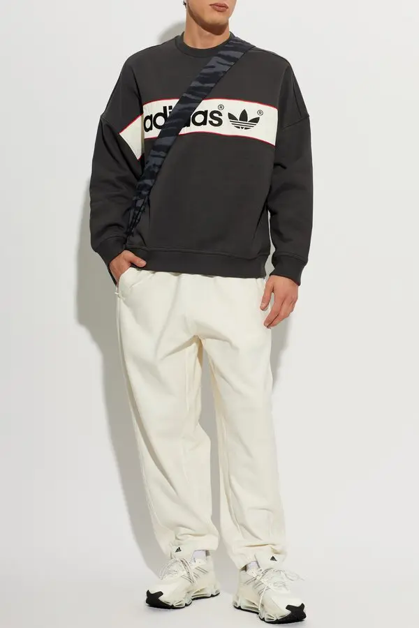 ADIDAS ORIGINALS Logo Sweatshirt