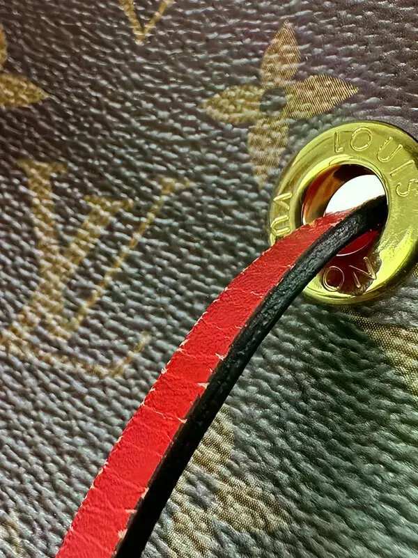 LOUIS VUITTON 2020 Monogram Neonoe Mm Bucket Bag