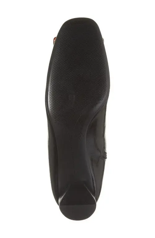 ROGER VIVIER Roundy Stretch Bootie
