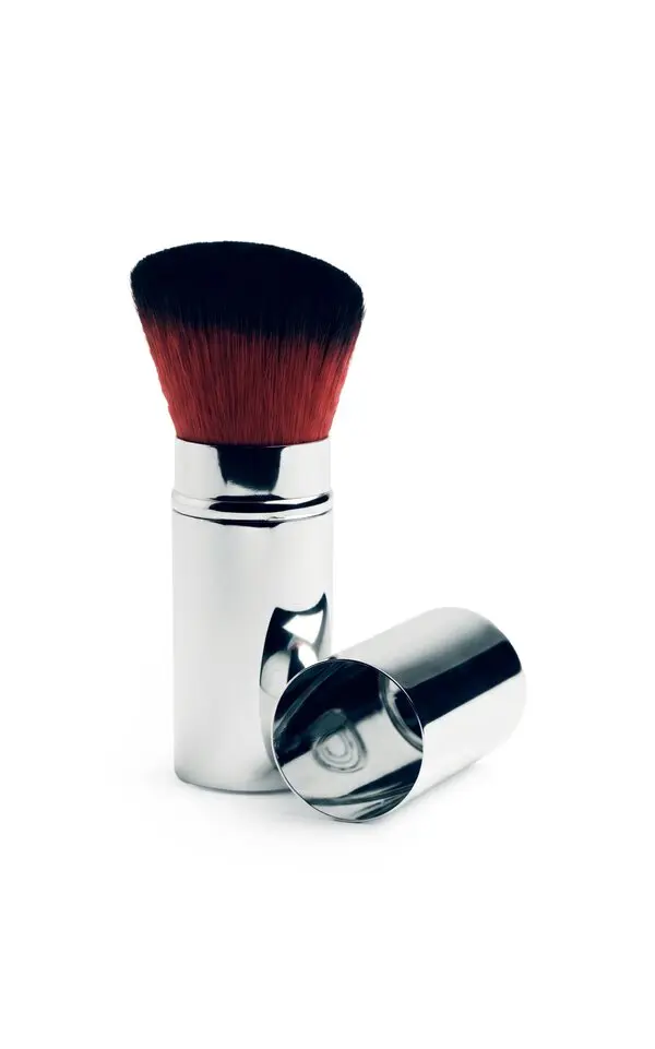 FLUFF The Kabuki Brush