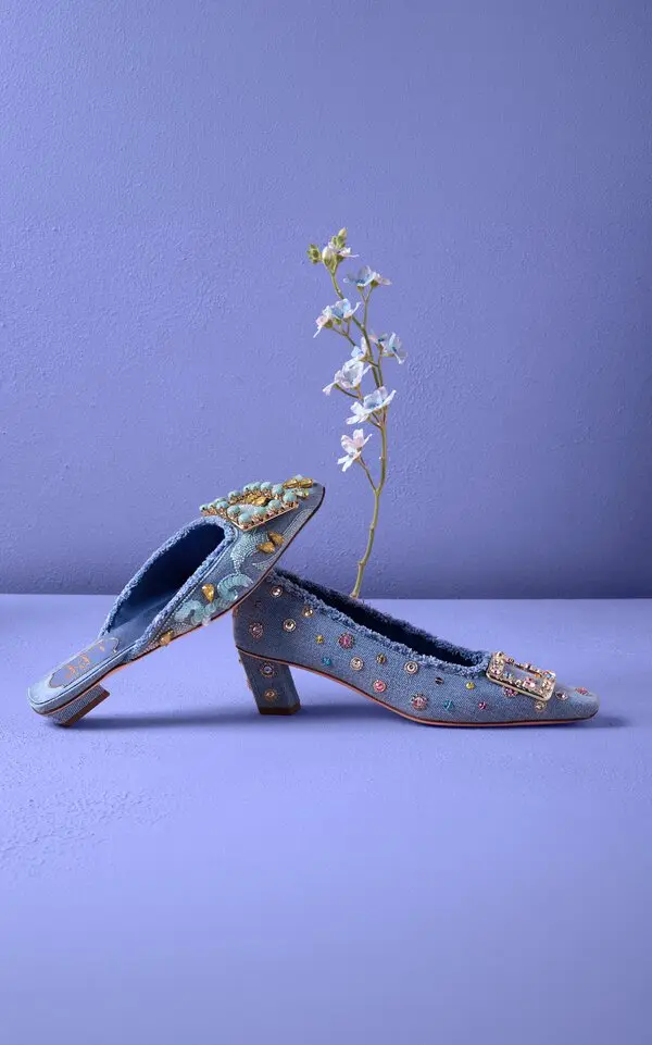 ROGER VIVIER Belle Vivier Embroidery Pumps