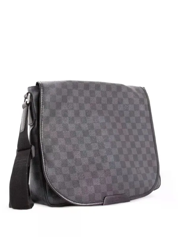 LOUIS VUITTON Daniel Messenger Bag Damier Graphite Mm Crossbody Bag - Graphite Grey
