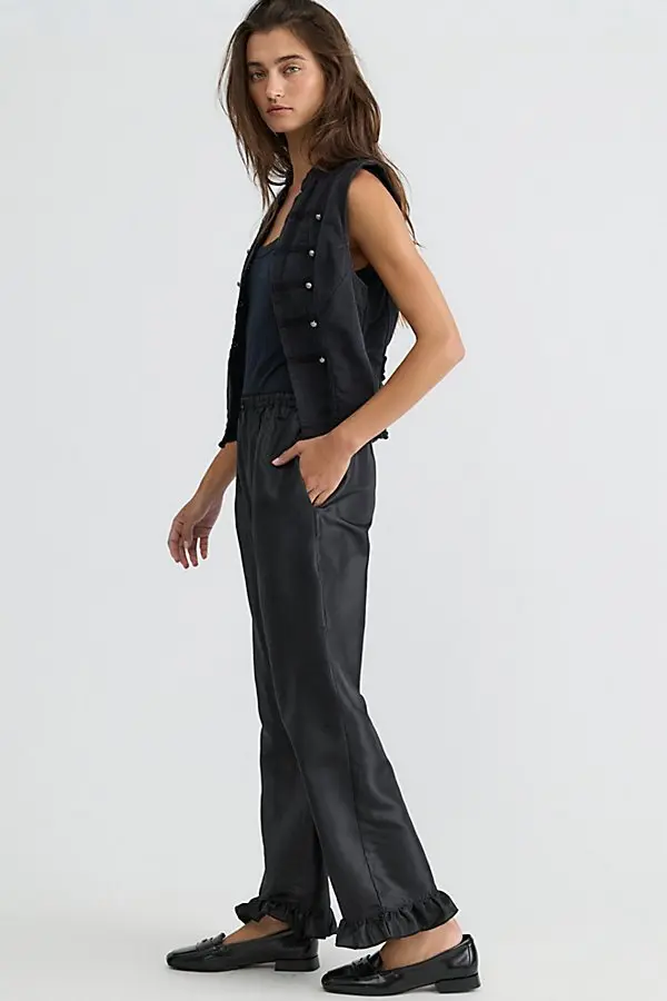 LISA SAYS GAH Liora Ruffle Hem Pants - Black