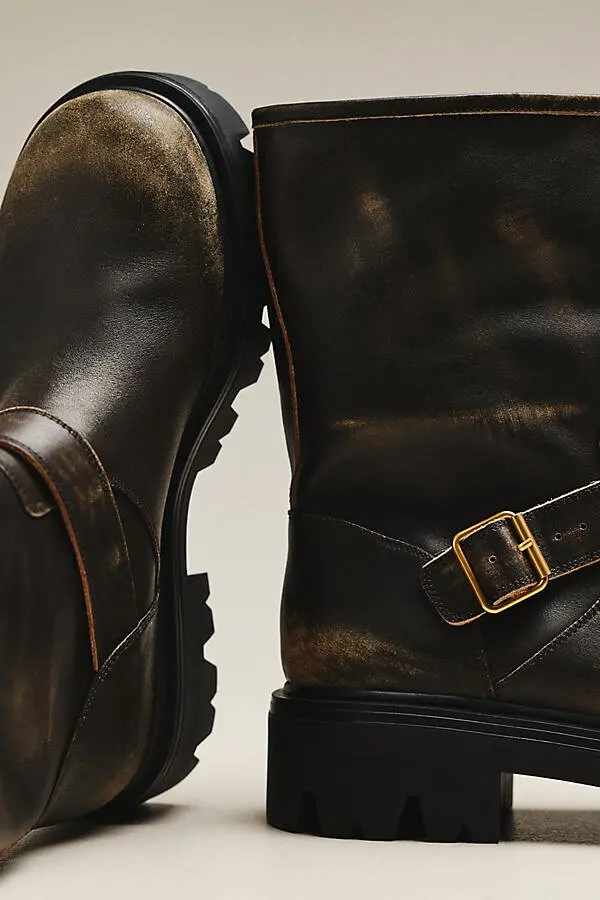 SILENT D Practical Stompy Boots