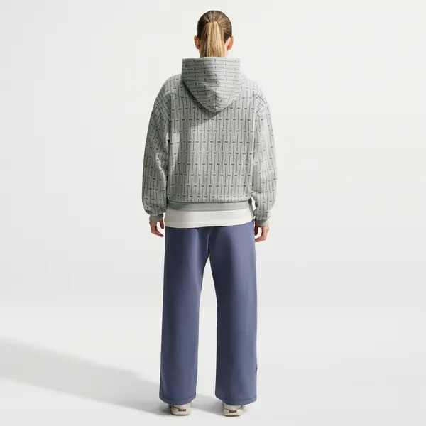 Nike Caitlin Clark Standard Issue Brushed Pullover Basketball Hoodie