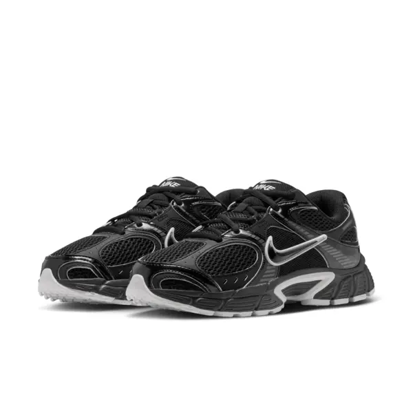 Nike V5 Rnr Shoes With Reflective Accents