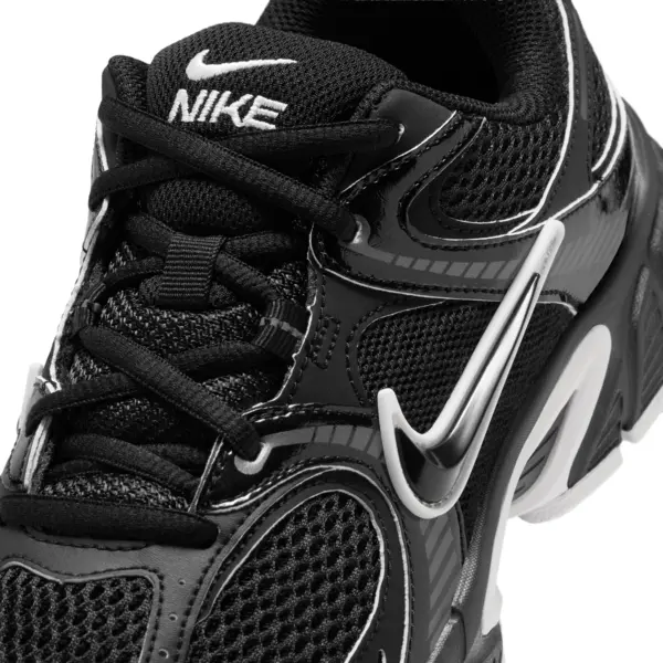 Nike V5 Rnr Shoes With Reflective Accents