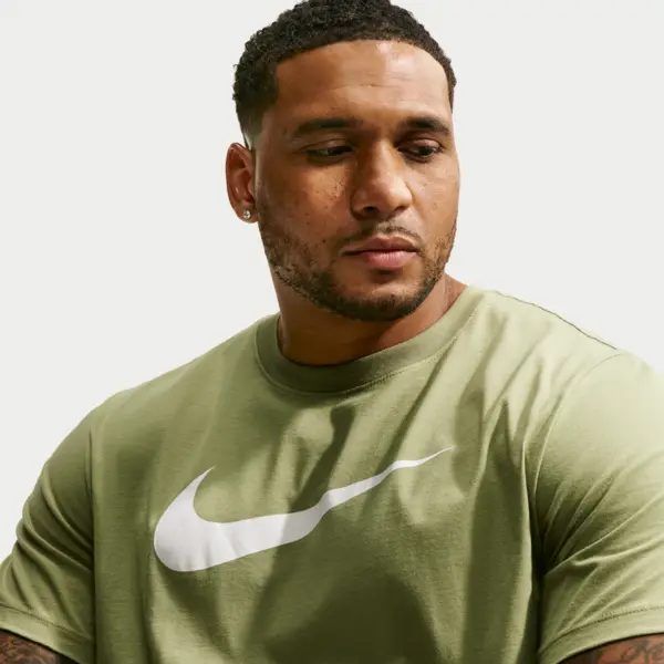 Nike Sportswear Swoosh T-shirt - Brown