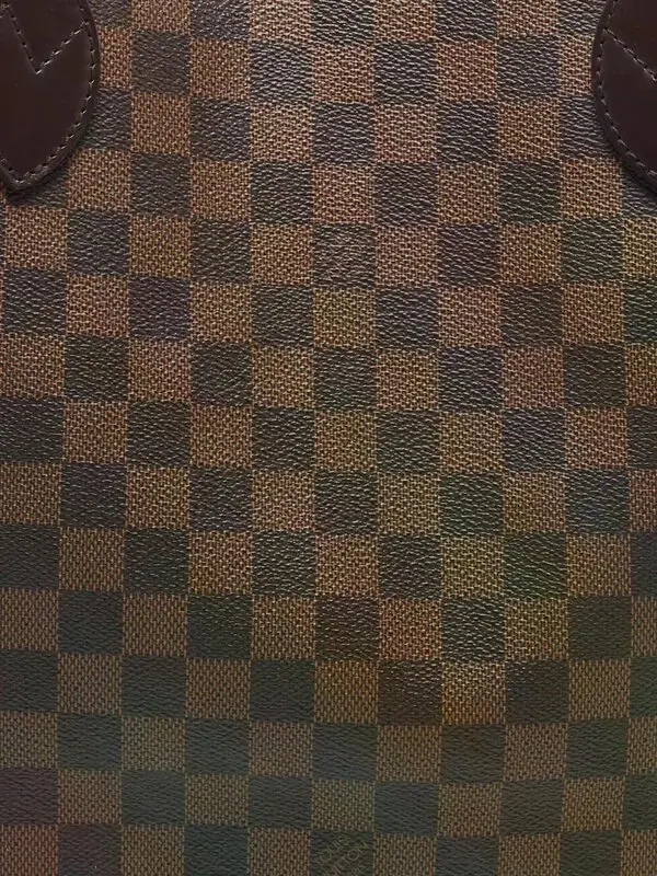 LOUIS VUITTON 2011 Mm Neverfull Damier Ebene Tote Bag