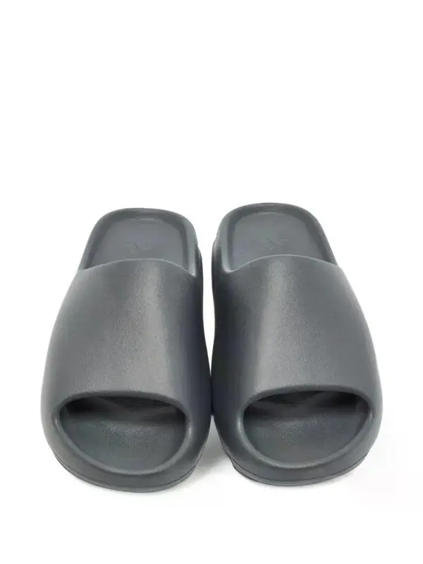 ADIDAS X YEEZY Slide Sandals