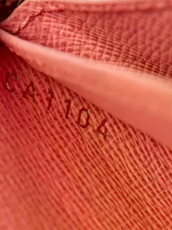 LOUIS VUITTON Zippy Épi Wallet - Orange