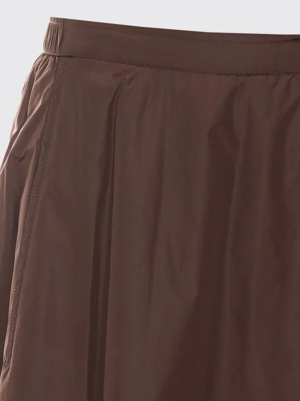 Add Skirt