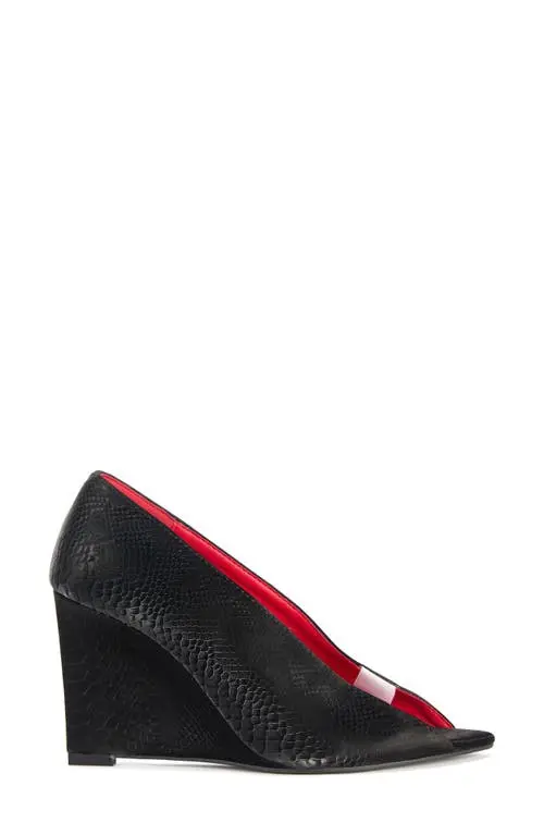 AZALEA WANG Nicoleta Snakeskin Embossed Wedge Pump