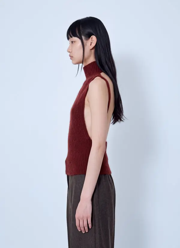 Max Mara Ribbed Sleeveless Turtleneck Top