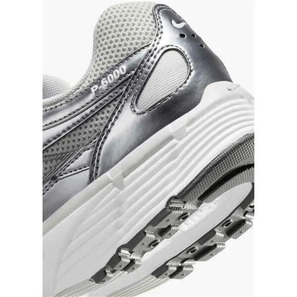 Nike Lightweight And Breathable Sports Shoes