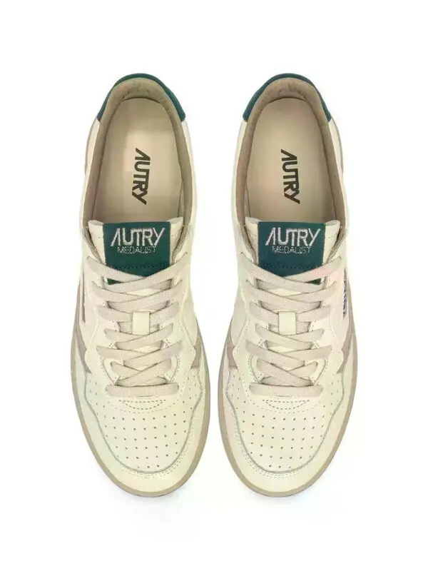 AUTRY Medalist Low Sneakers In Feather Grey And Dark Sea Leather