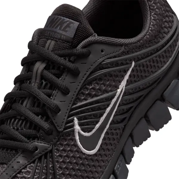 Nike Zoom Skylon Shoes With Reflective Accents