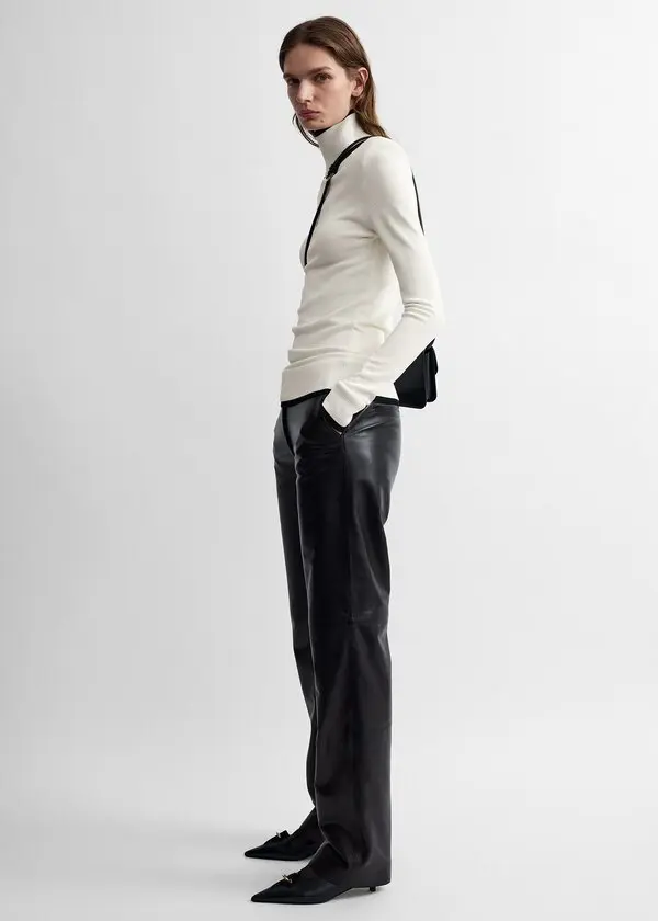 TOTEME Fitted Ribbed Top Off