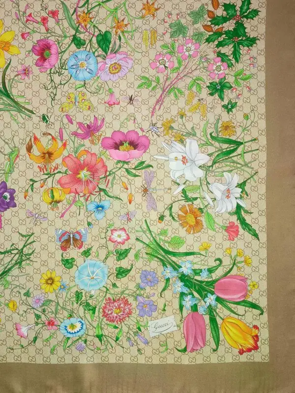 Gucci Printed Gg Silk Twill Carr