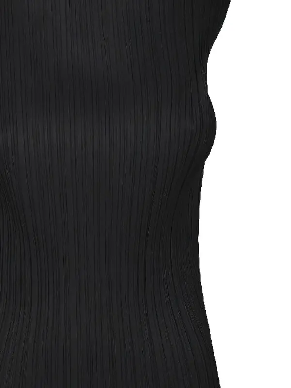 Issey Miyake Sleeveless T-shirt